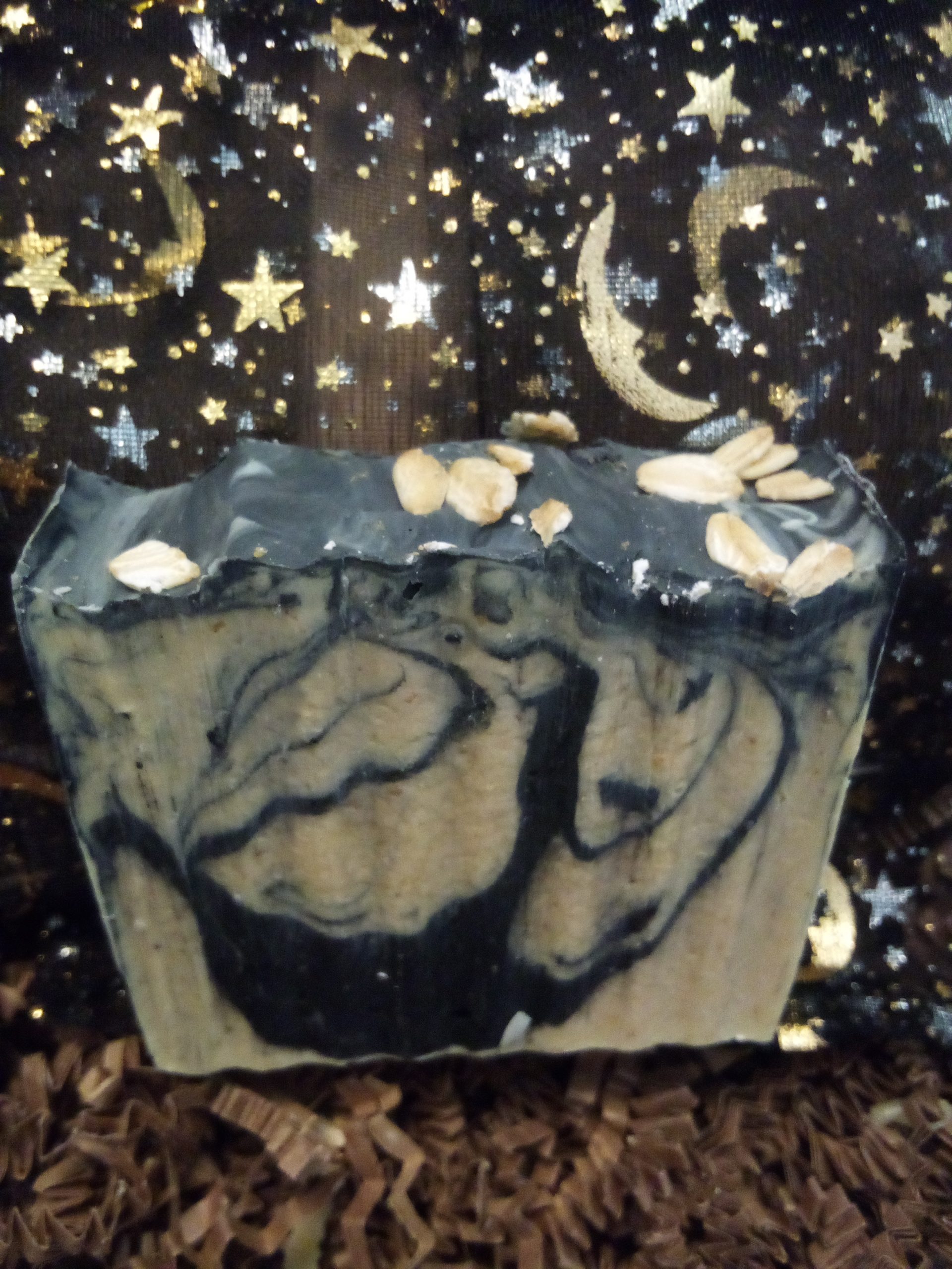 Home Made Goats Milk, Manuka Honey, Oats, Activated Charcoal, Betonite ...